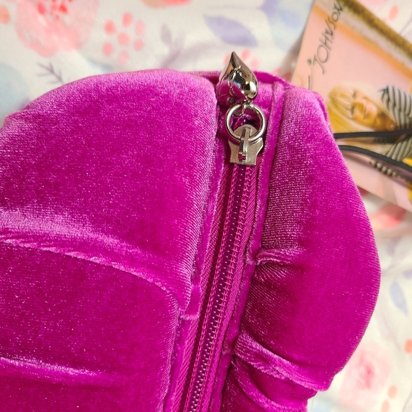 Betsey Johnson | Bags | Kiss Me Betsey Johnson Kawaii Kitsch Hot Pink ...